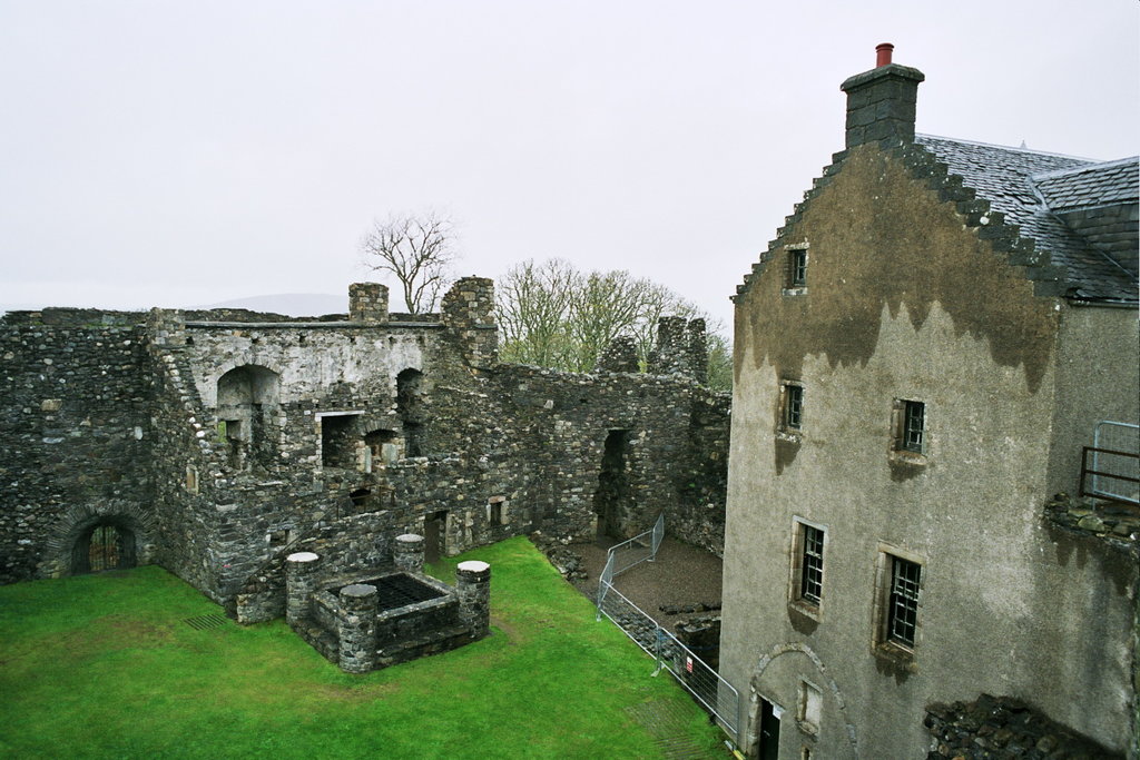 Dunstaffnage Castle