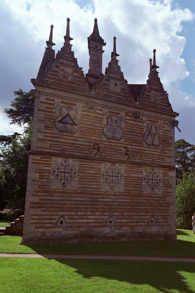 Triangular Lodge
