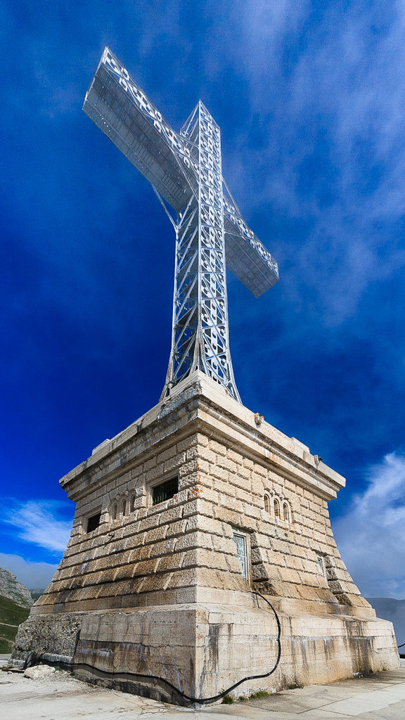Crucea Eroilor de pe Muntele Caraiman