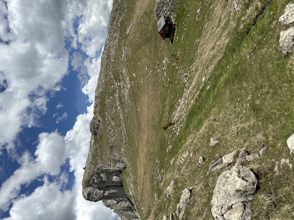 Refugiu Șaua Strunga