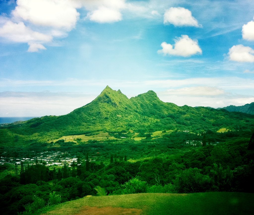 Honolulu County Mountains